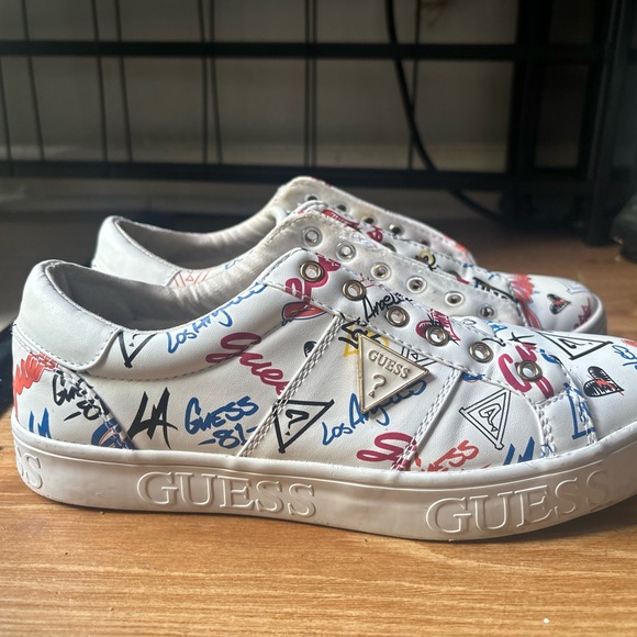 Guess | Shoes | Guess White Sneakers With Colorful Accents | Poshmark
